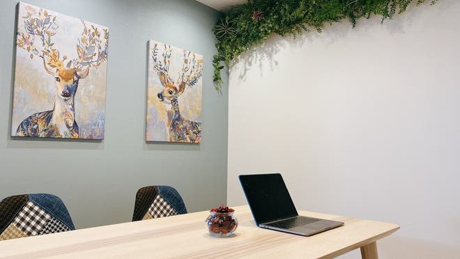 【Oto Space】デザイナー監修の貸し会議室💎/河原BBQの控室に🍖 /Wi-Fi無料 /マッサージベッド♪ /ボドゲ🎲の写真4