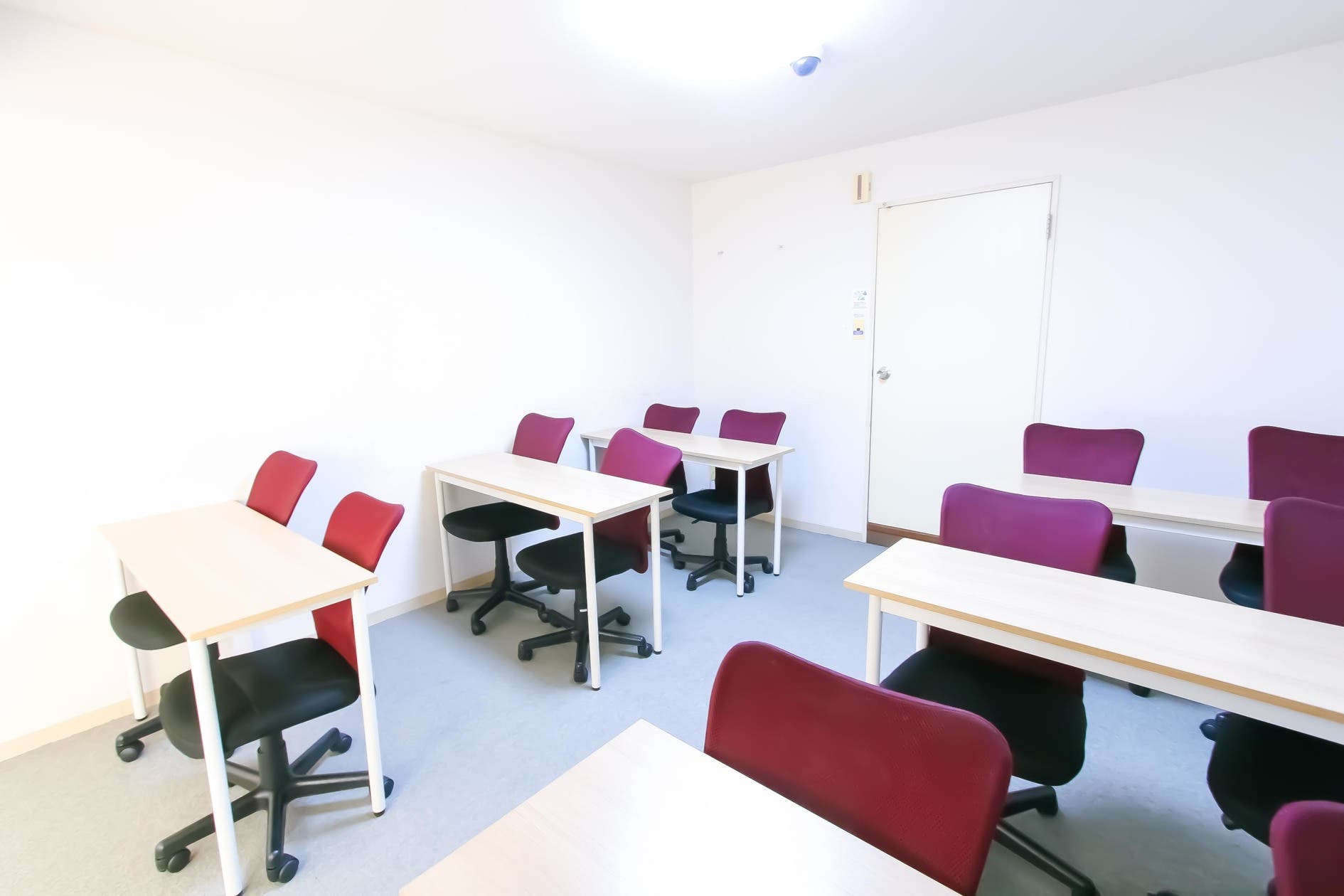 【渋谷駅ハチ公口6分！地下鉄1番出口3分！16名利用可！】完全個室！綺麗な室内！ホワイトボード完備！コモンズ会議室 渋谷道玄坂の写真5