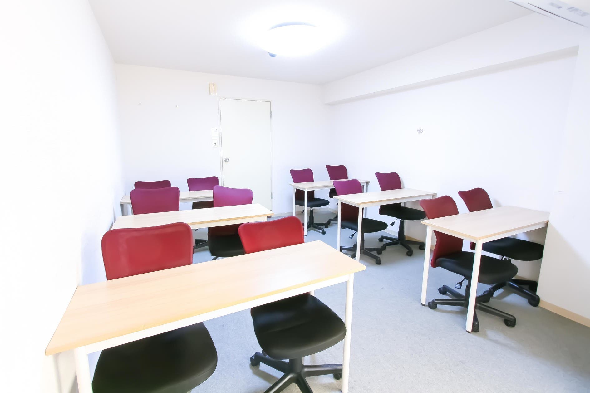 【渋谷駅ハチ公口6分！地下鉄1番出口3分！16名利用可！】完全個室！綺麗な室内！ホワイトボード完備！コモンズ会議室 渋谷道玄坂の写真6