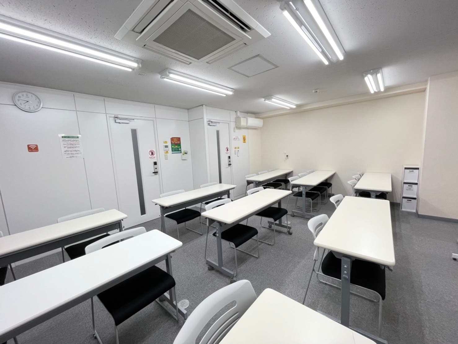  【ROOMs第2会議室】水道橋駅西口2分 最大21名/光回線/会議/ボドゲ/セミナー/面接/研修/撮影（物撮り）【安い・綺麗】の写真4