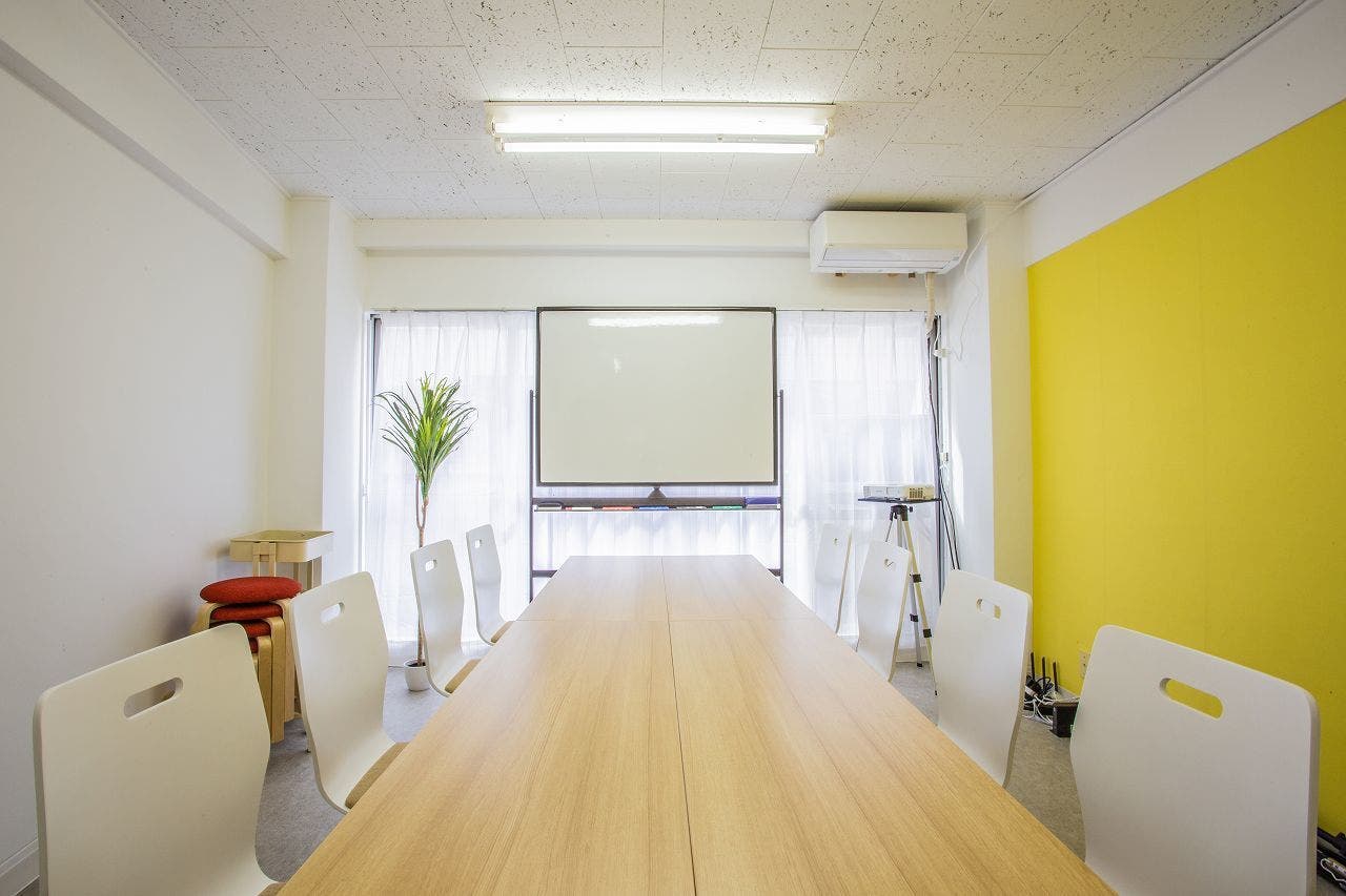 【八丁堀駅2分！12名利用可】綺麗な室内！WiFi・プロジェクター・ホワイトボード全て無料！土足可！ふれあい貸し会議室 八丁堀Bの写真7
