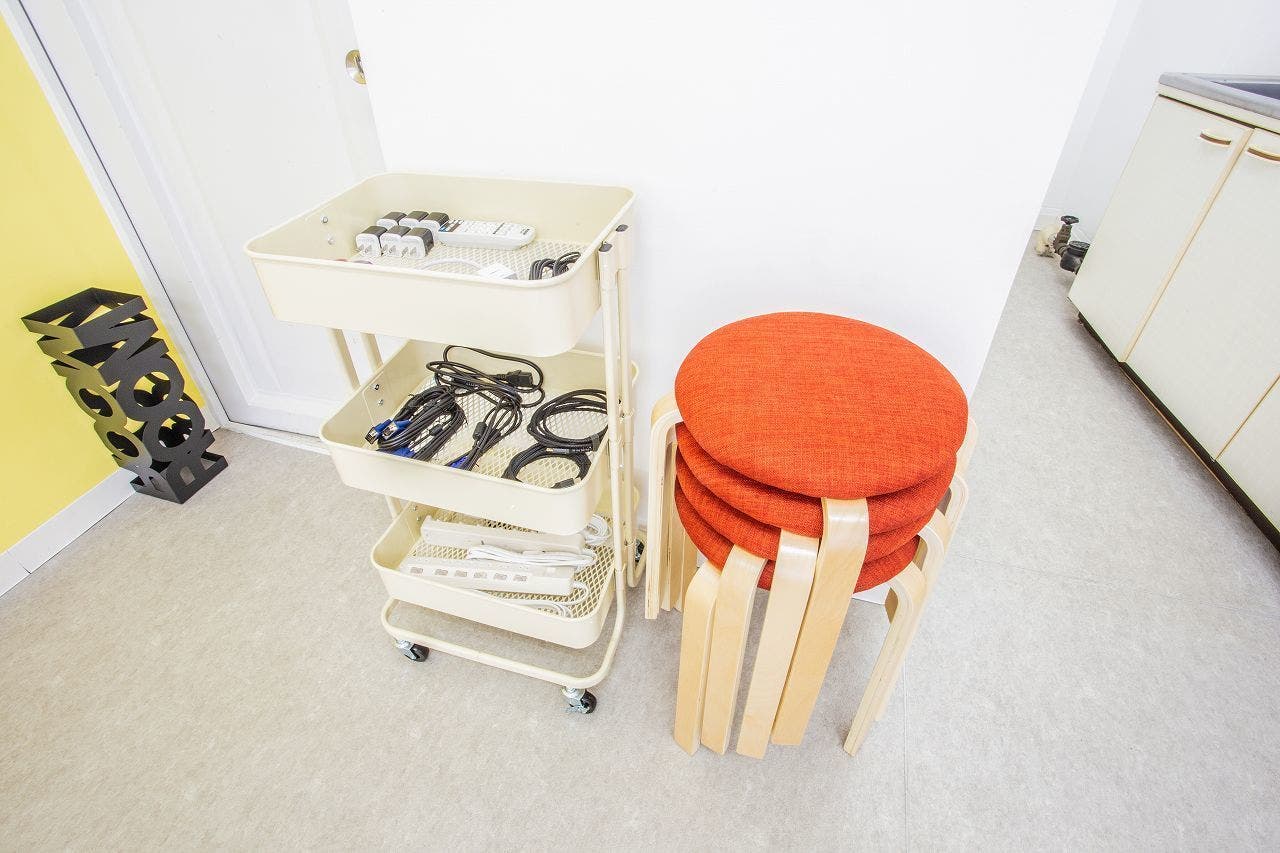 【八丁堀駅2分！12名利用可】綺麗な室内！WiFi・プロジェクター・ホワイトボード全て無料！土足可！ふれあい貸し会議室 八丁堀Bの写真13