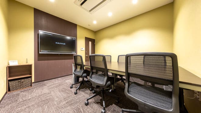 【BIZcomfort八王子】駅から徒歩5分!モニター付き6名用会議室。スタッフ滞在の写真1