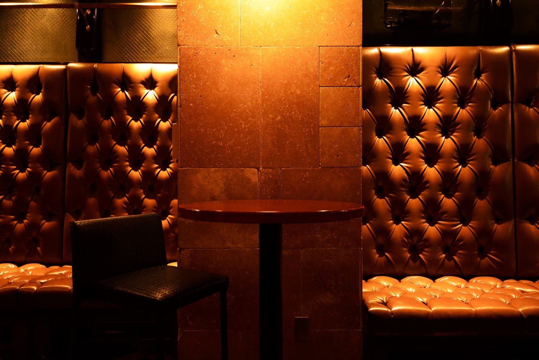 渋谷駅徒歩1分でステージ、プロジェクター、音響、照明完備！アクリル板貸し出し有◎撮影・配信に！の写真7