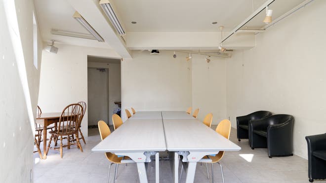 サクラボロー1階【会議 セミナー イベント ゲーム会 】高速ネット 駐車場 大画面プロジェクター/ ショップ 商談 の写真3