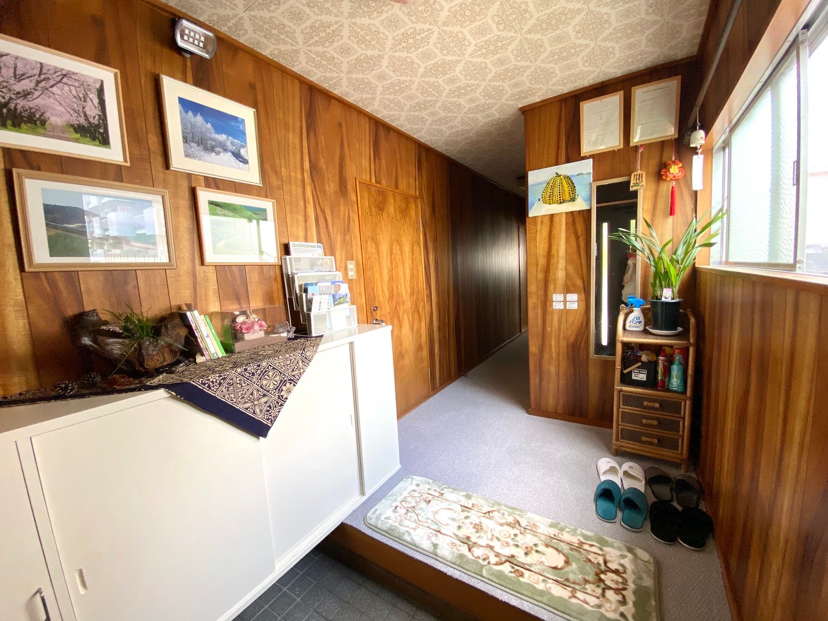 広い一軒家の一階部分貸し出し、高松駅、港徒歩5分、スーパー1分、海、浜辺2分。の写真4