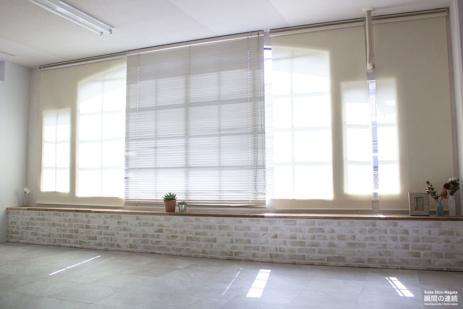 【神戸】駅近でおしゃれな自然光を活かせるレンタル撮影スタジオ・レンタルスペースの写真22