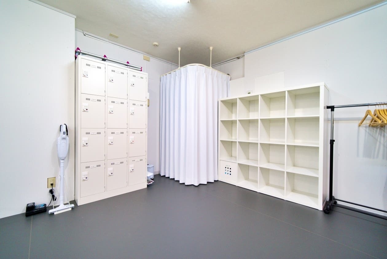 【中野駅2分】ダンスができるレンタルスタジオ／幅5.1mの大型鏡／ダンス・バレエ用リノリウム床／練習・教室利用に最適なスペースの写真8