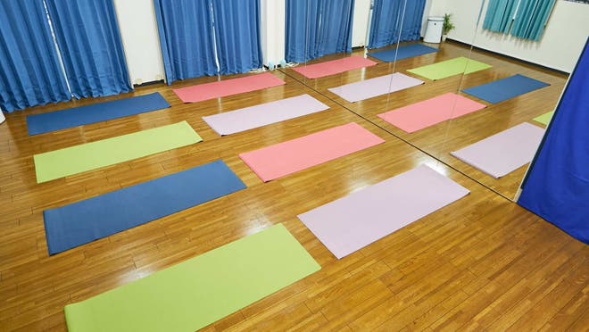 【上本町駅から徒歩3分】バレエバーのあるダンスとヨガができるスタジオの写真4