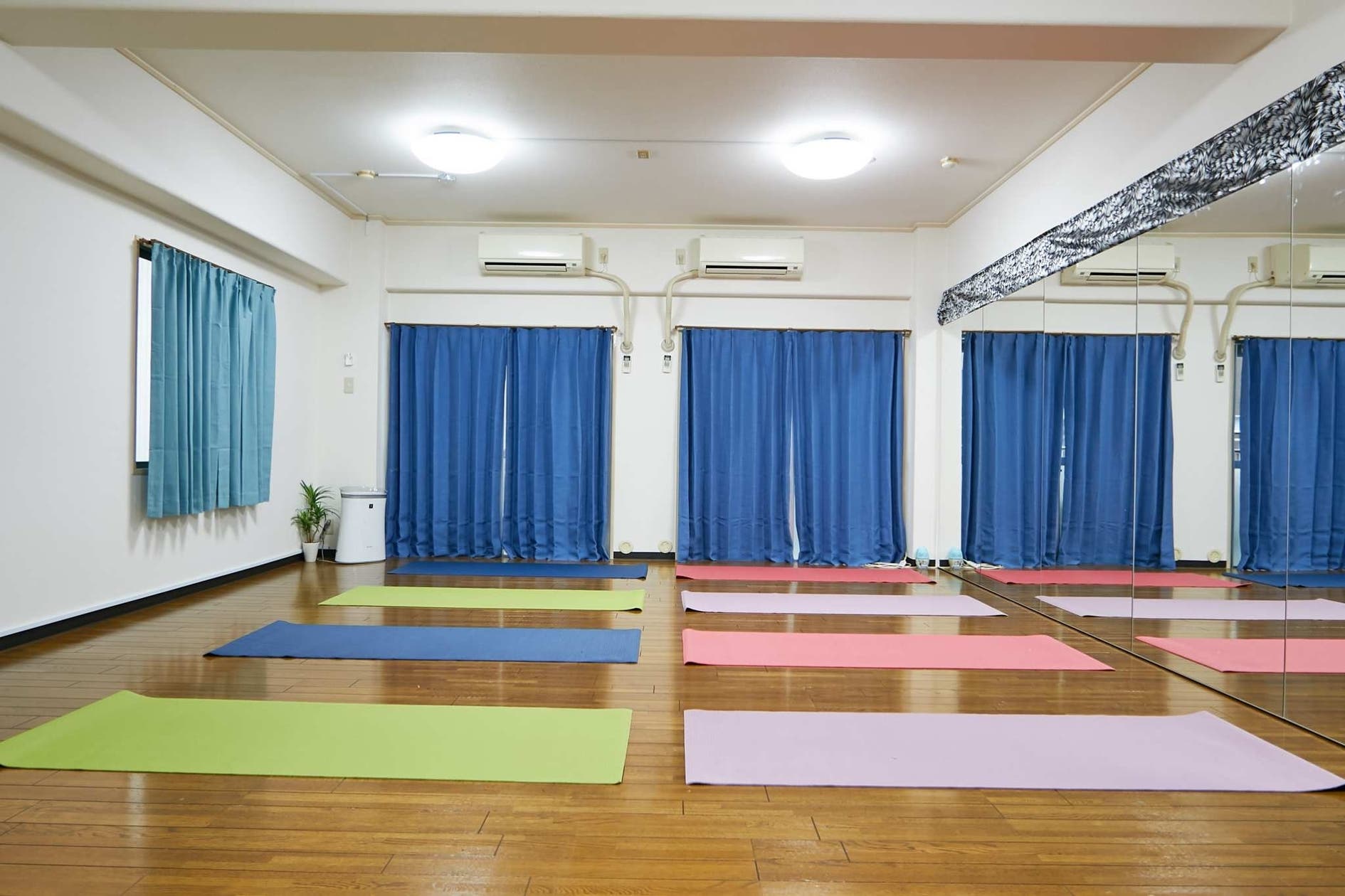 【上本町駅から徒歩3分】バレエバーのあるダンスとヨガができるスタジオの写真5