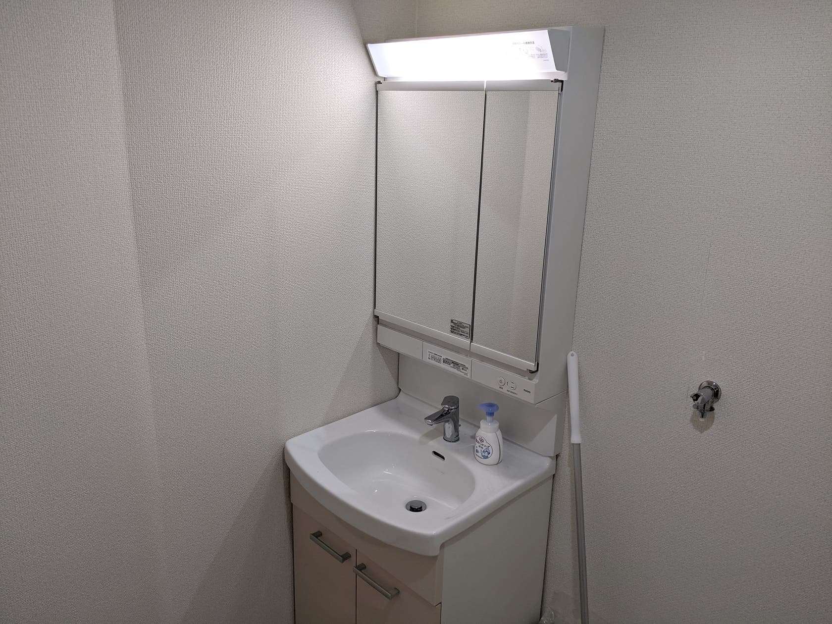 【上本町駅から徒歩3分】バレエバーのあるダンスとヨガができるスタジオの写真14