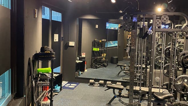 新宿御苑前から徒歩7分、完全貸し切りの時間制プライベートジムの写真4