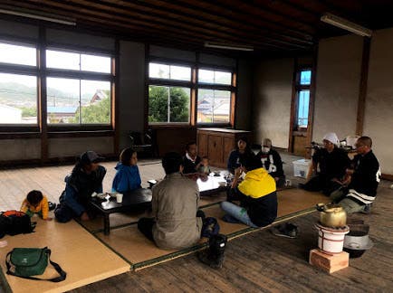 津市白山町の旧村役場を改装した昭和レトロなシェアスペースの写真5