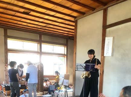 津市白山町の旧村役場を改装した昭和レトロなシェアスペースの写真6