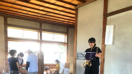 津市白山町の旧村役場を改装した昭和レトロなシェアスペースの写真6