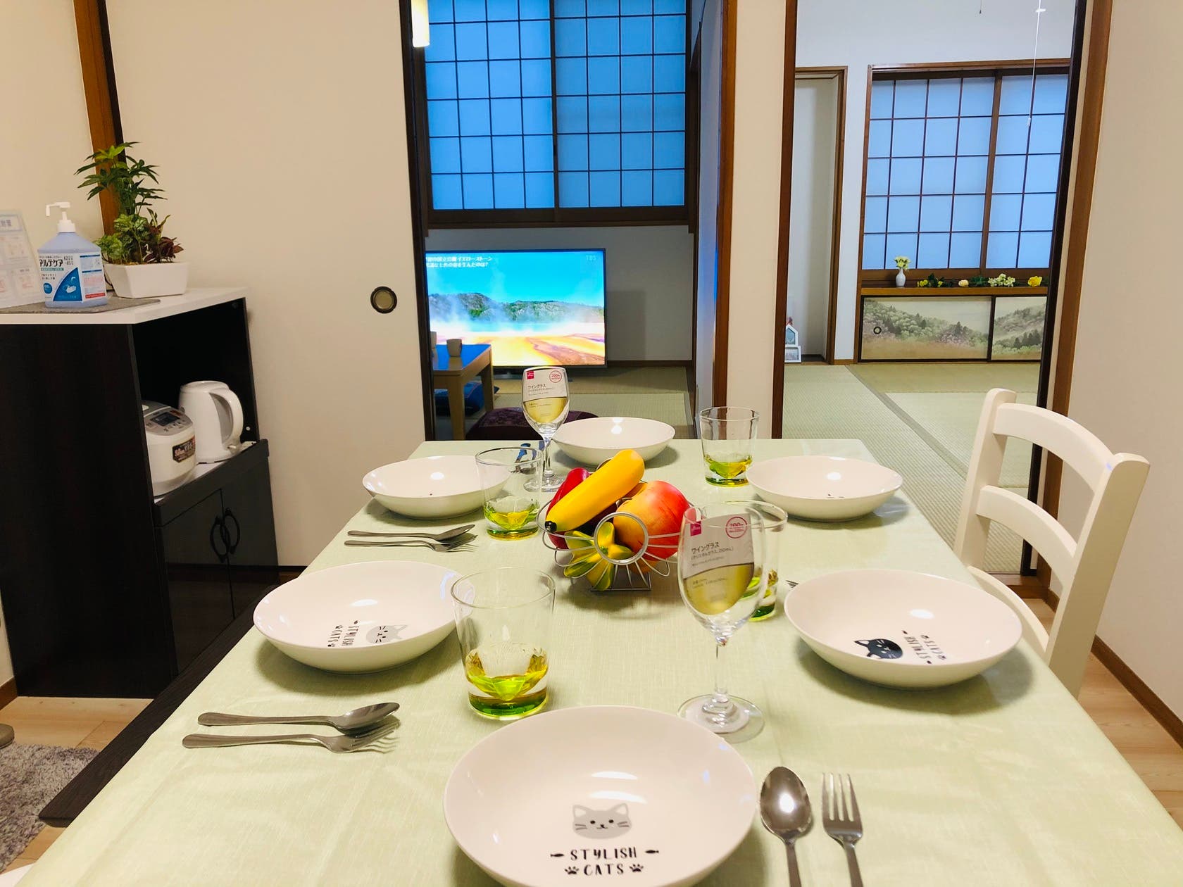 【Youtube★Netflix】やっぱり落ち着く♪畳のぬくもりと和の空間にほっこり！靴を脱いで寛げる「和室」がある【101室】の写真13