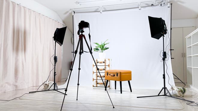 【ファレ・カナニ 練馬大泉学園】自然光が入る明るい静かなスタジオ。ダンス・撮影・会議などにの写真1