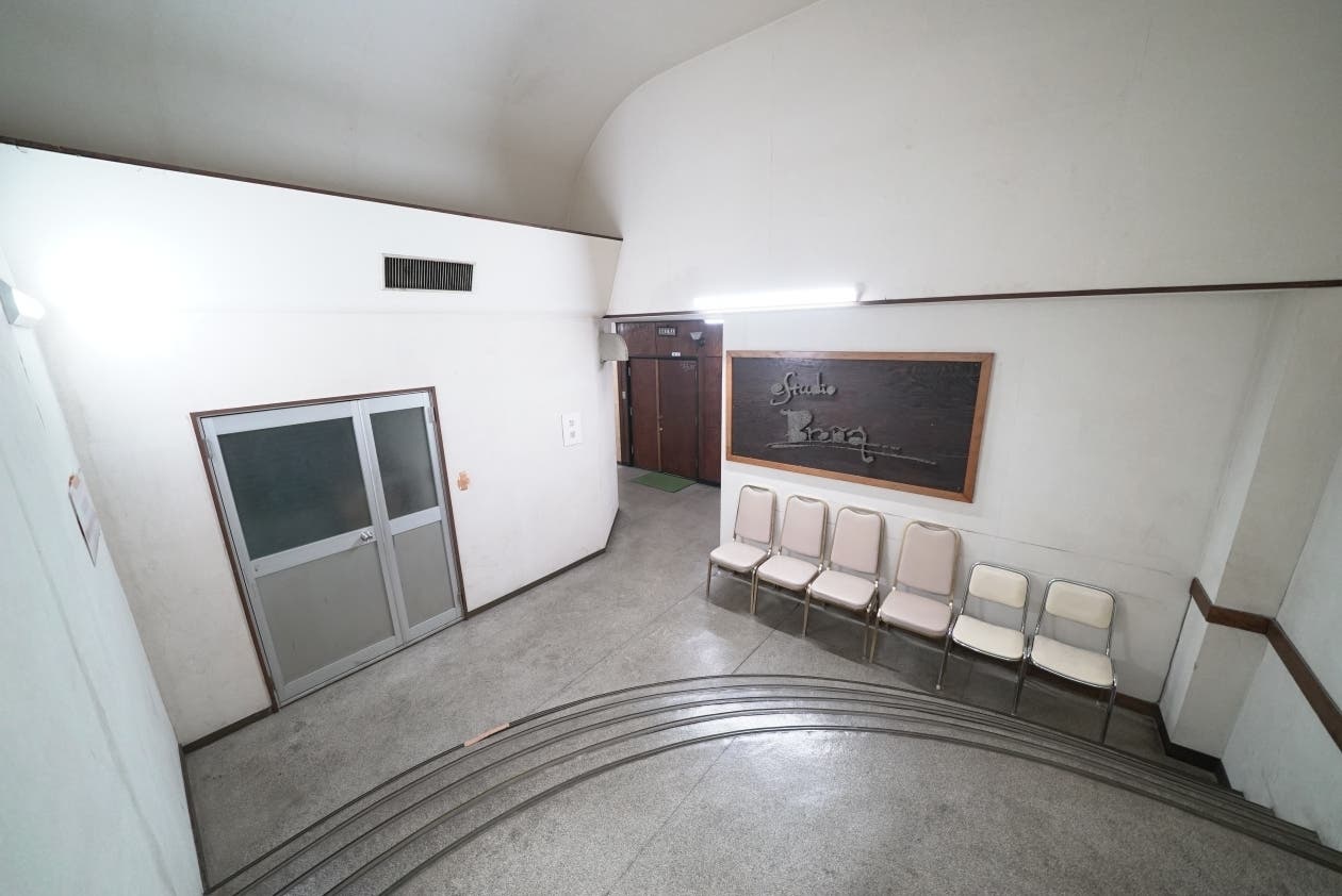 【中野駅2分】ダンスができるレンタルスタジオ／幅5.1mの大型鏡／ダンス・バレエ用リノリウム床／練習・教室利用に最適なスペースの写真19