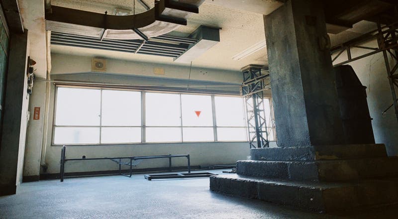 【Ruins Studio】in Booty東京　自然光の入る広々とした廃墟セット☆