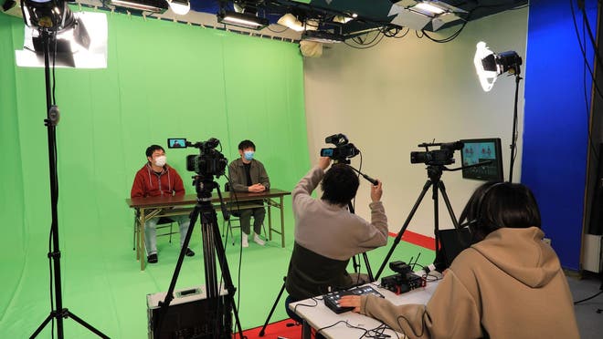 【COXスタジオ】撮影・ライブ配信(機材・スタッフ一式あり)TV生放送でも使用している多目的収録スタジオ(駐車場あり) の写真1