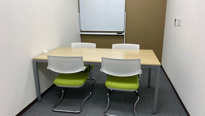 東山公園駅30秒!会議やテレワークに最適な貸会議室。24時間利用可。 FREE SPACE REALの写真1