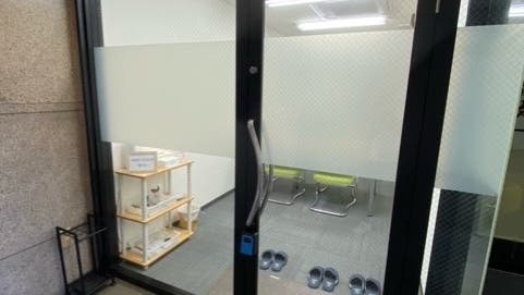 東山公園駅30秒!会議やテレワークに最適な貸会議室。24時間利用可。 FREE SPACE REALの写真2