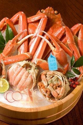  金沢駅より徒歩5分、近隣にコイン🅿️有りで好アクセス。会場は新しくて広々とした空間。ビジネスからプライベートでのご利用可能ですの写真24