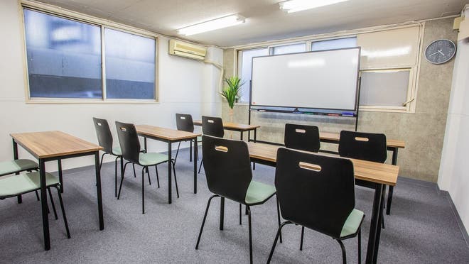 【新宿駅南口3分!14名利用可!】完全個室!綺麗な室内!WiFi・ホワイトボード全て無料!コモンズ会議室 新宿西口2の写真1