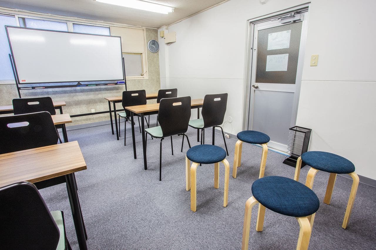 【新宿駅南口3分！14名利用可！】完全個室！綺麗な室内！WiFi・ホワイトボード全て無料！コモンズ会議室 新宿西口２の写真6