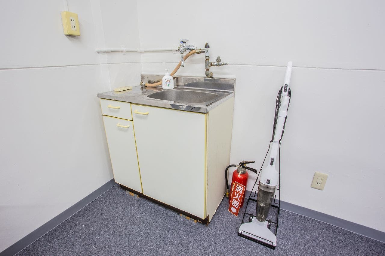 【新宿駅南口3分！14名利用可！】完全個室！綺麗な室内！WiFi・ホワイトボード全て無料！コモンズ会議室 新宿西口２の写真11