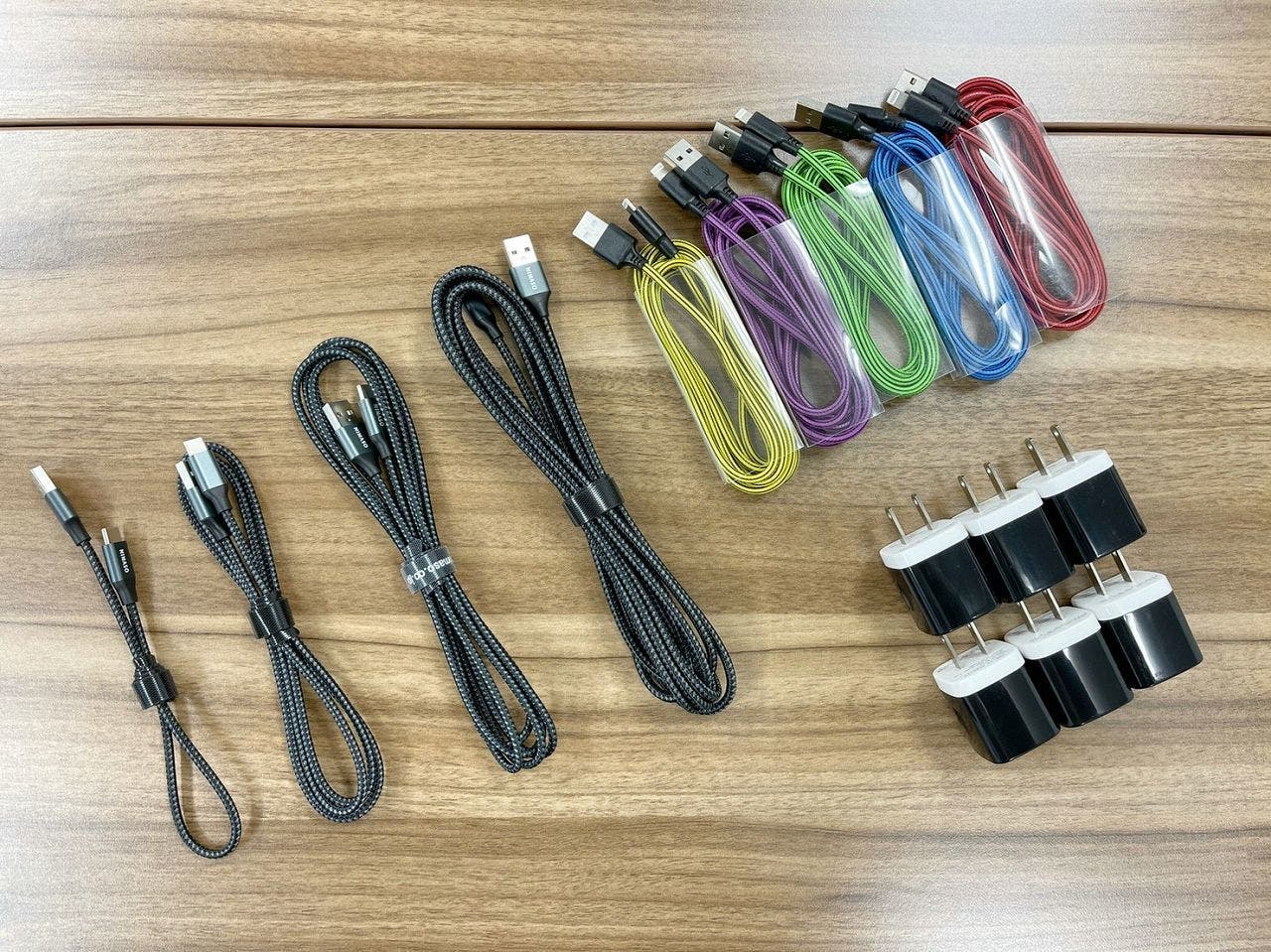 【新宿駅南口3分！14名利用可！】完全個室！綺麗な室内！WiFi・ホワイトボード全て無料！コモンズ会議室 新宿西口２の写真15