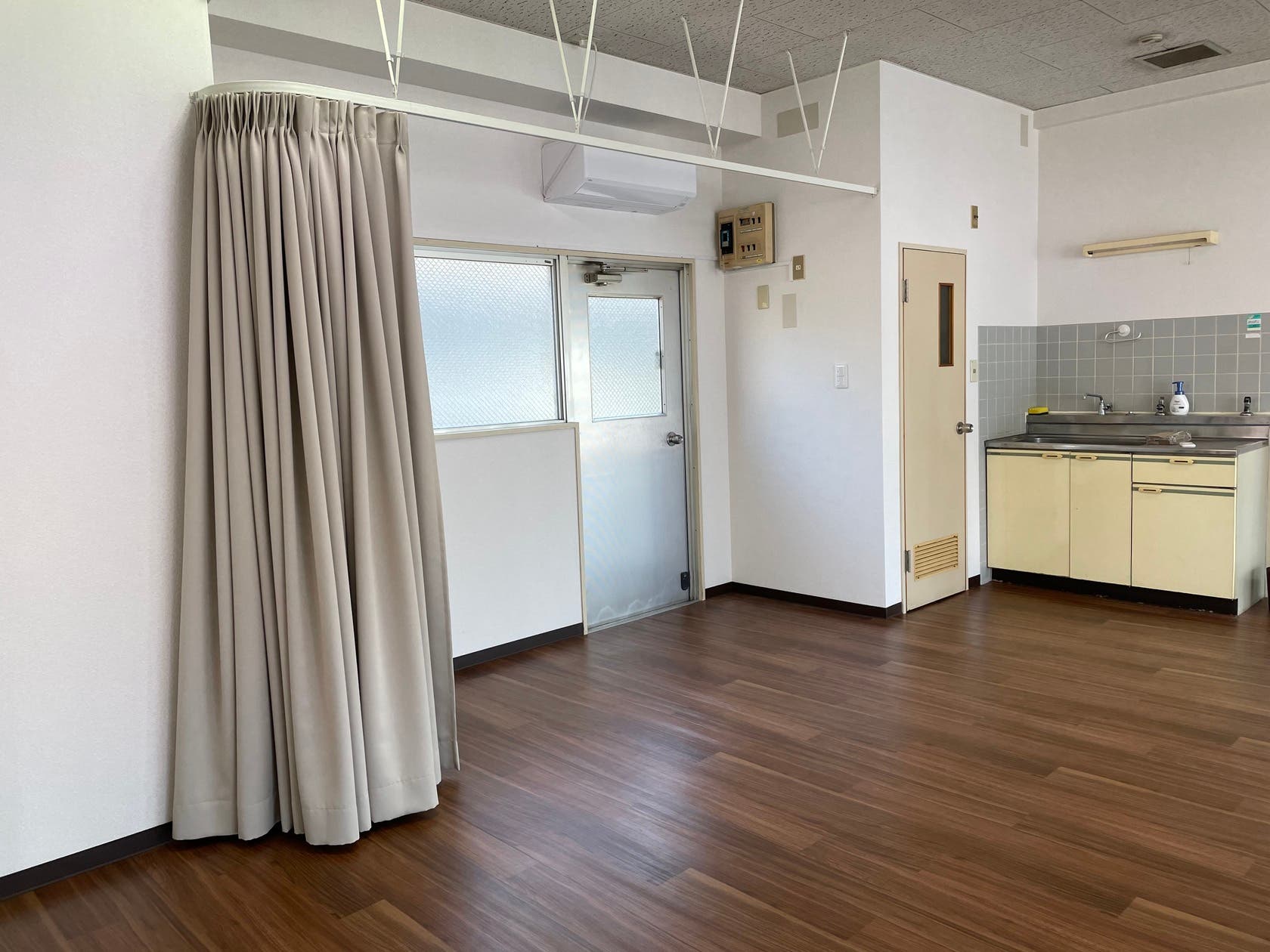 【無料スポットライト完備】静岡市駿河区でダンスができるスタジオ！の写真13