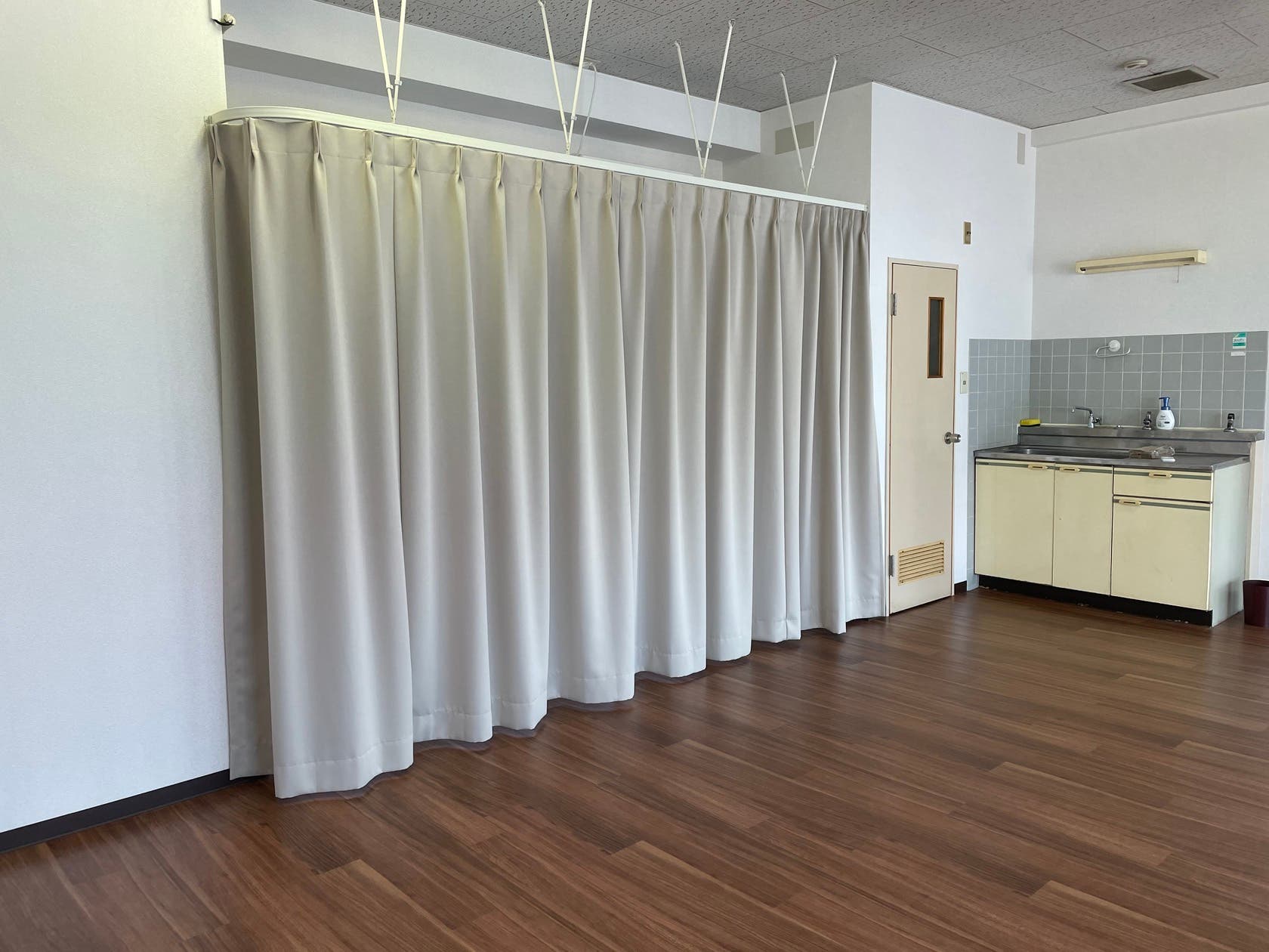 【無料スポットライト完備】静岡市駿河区でダンスができるスタジオ！の写真14