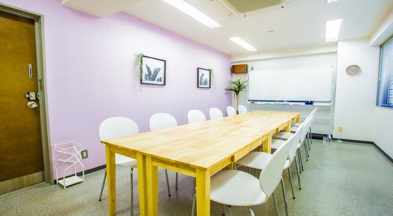 【神保町駅3分！最大20名利用可！】WiFi・プロジェクター・ホワイトボード全て無料！ふれあい貸し会議室 神保町A