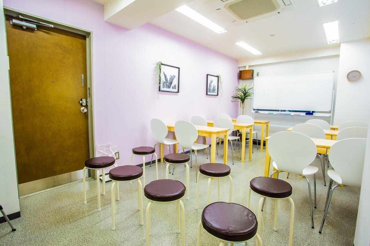 【神保町駅3分！最大20名利用可！】WiFi・プロジェクター・ホワイトボード全て無料！ふれあい貸し会議室 神保町Aの写真12