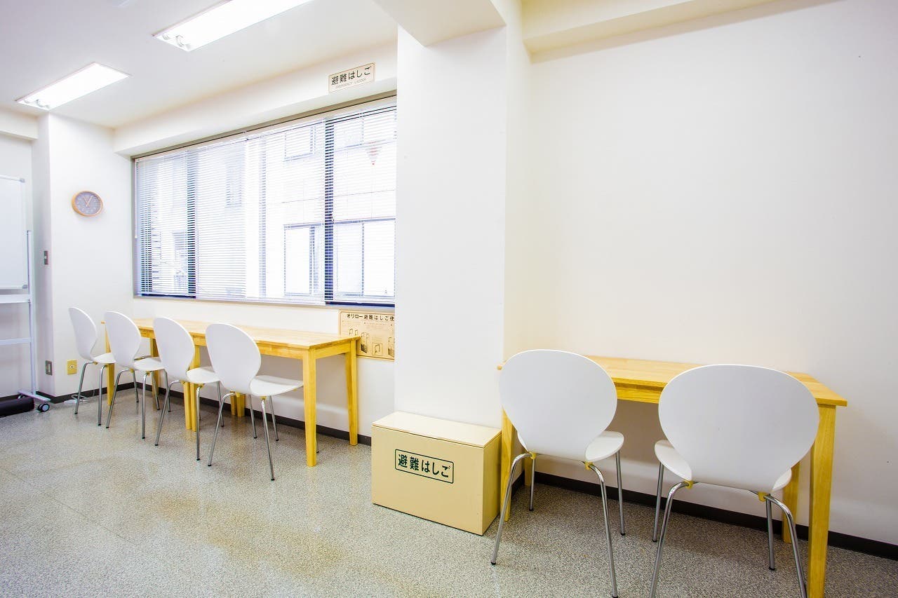 【神保町駅3分！最大20名利用可！】WiFi・プロジェクター・ホワイトボード全て無料！ふれあい貸し会議室 神保町Aの写真15