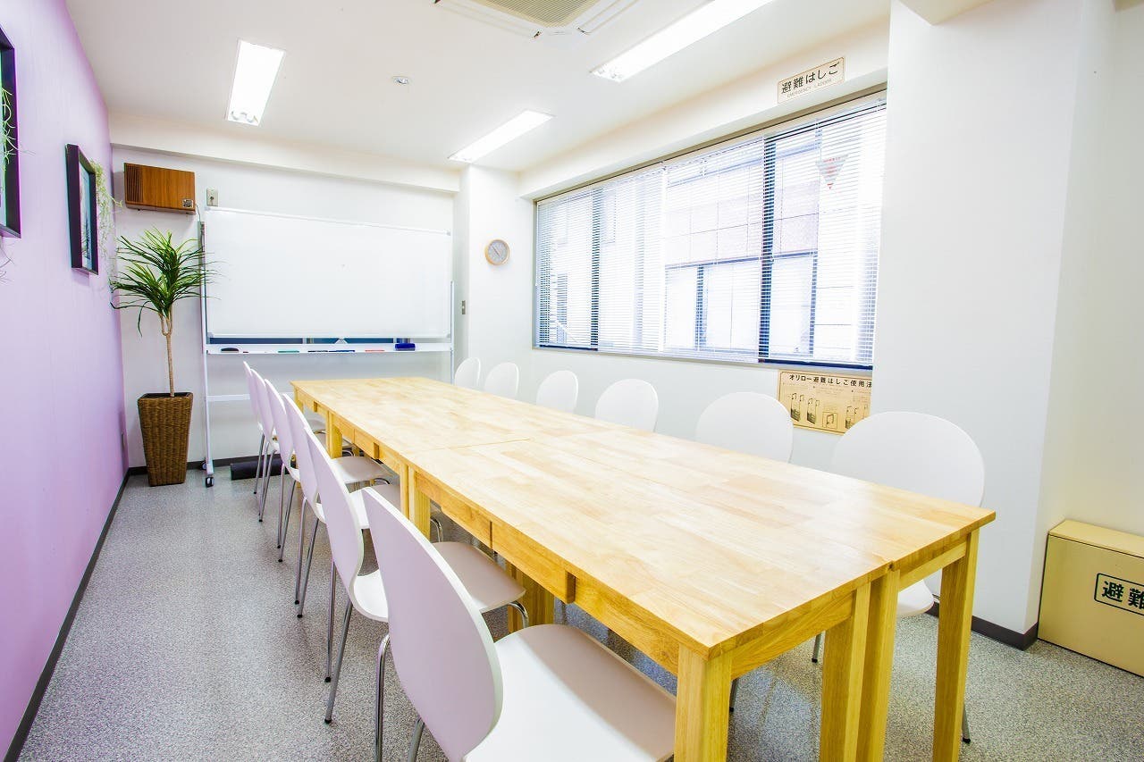 【神保町駅3分！最大20名利用可！】WiFi・プロジェクター・ホワイトボード全て無料！ふれあい貸し会議室 神保町Aの写真18