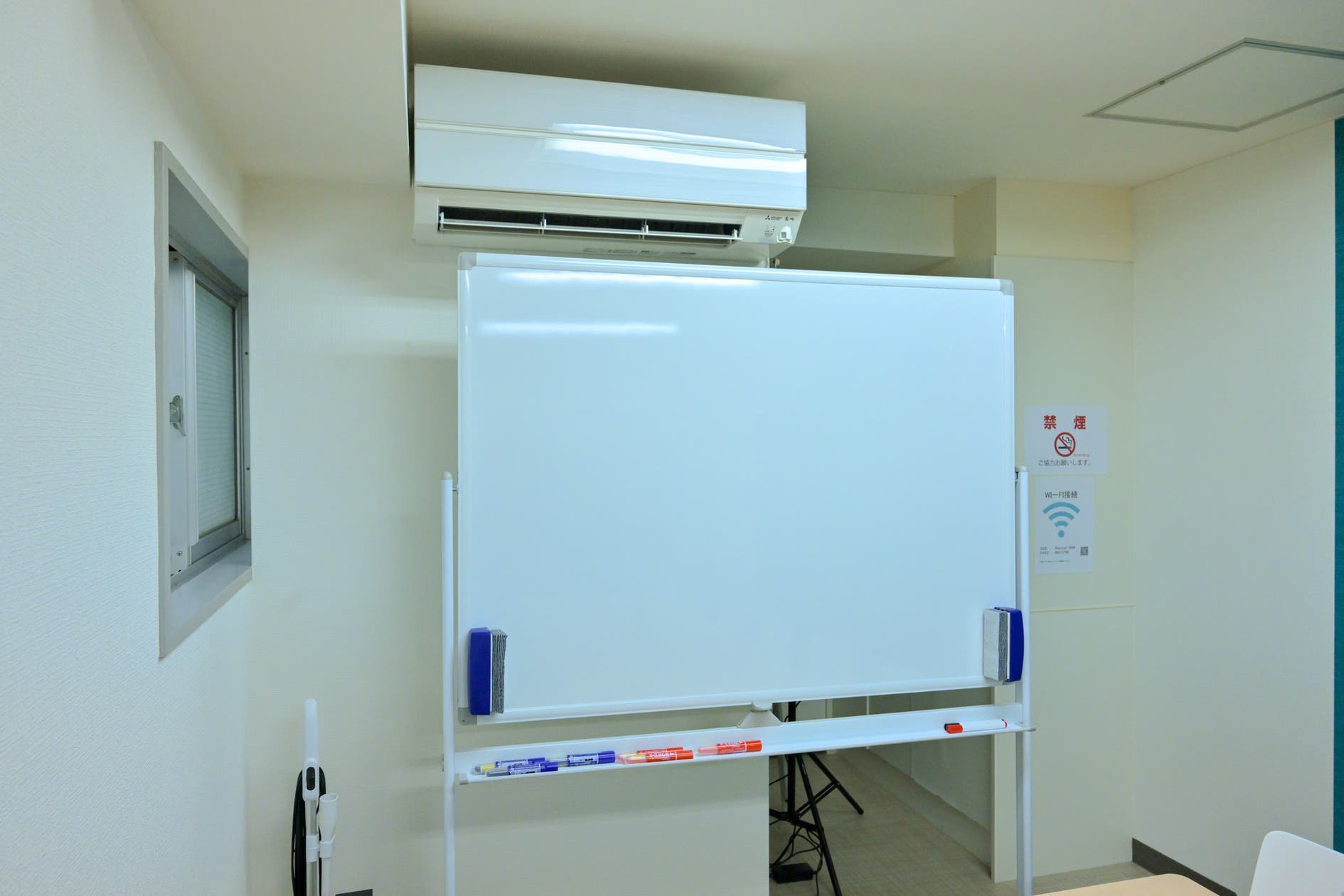 【藤沢駅２分】GS貸会議室ブルー・高速インターネット・完全個室・アクリル板設置・きれいなスペースで快適に動画撮影・会議ができる！の写真5