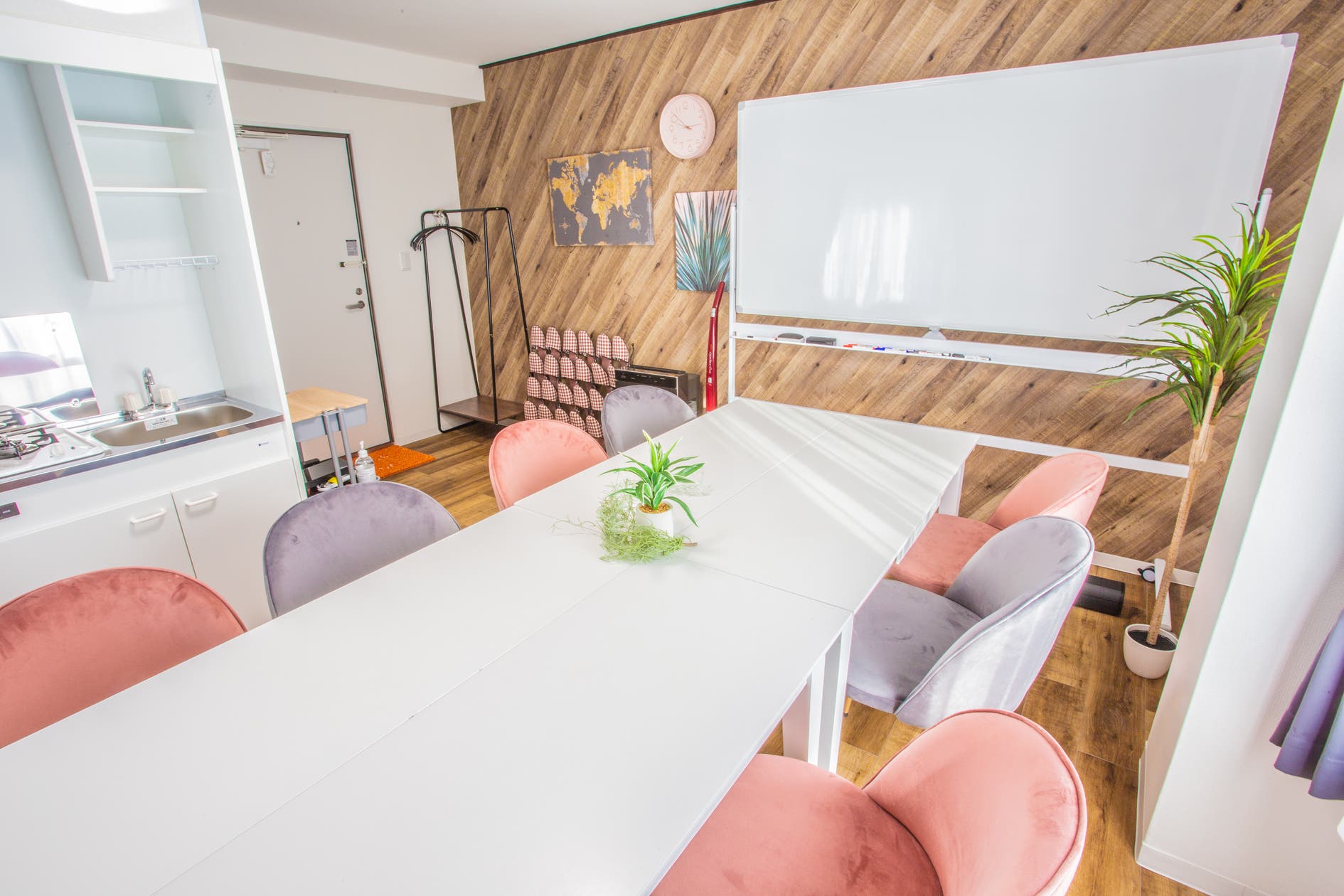 《LVB二子玉川✨》二子玉川徒歩4分/最大12名/おしゃれ会議室/パーティ/無料Wifiテレワーク/スマホ撮影ライトの写真7