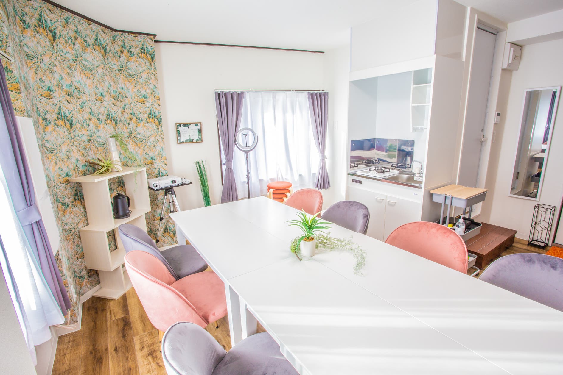 《LVB二子玉川✨》二子玉川徒歩4分/最大12名/おしゃれ会議室/パーティ/無料Wifiテレワーク/スマホ撮影ライトの写真8