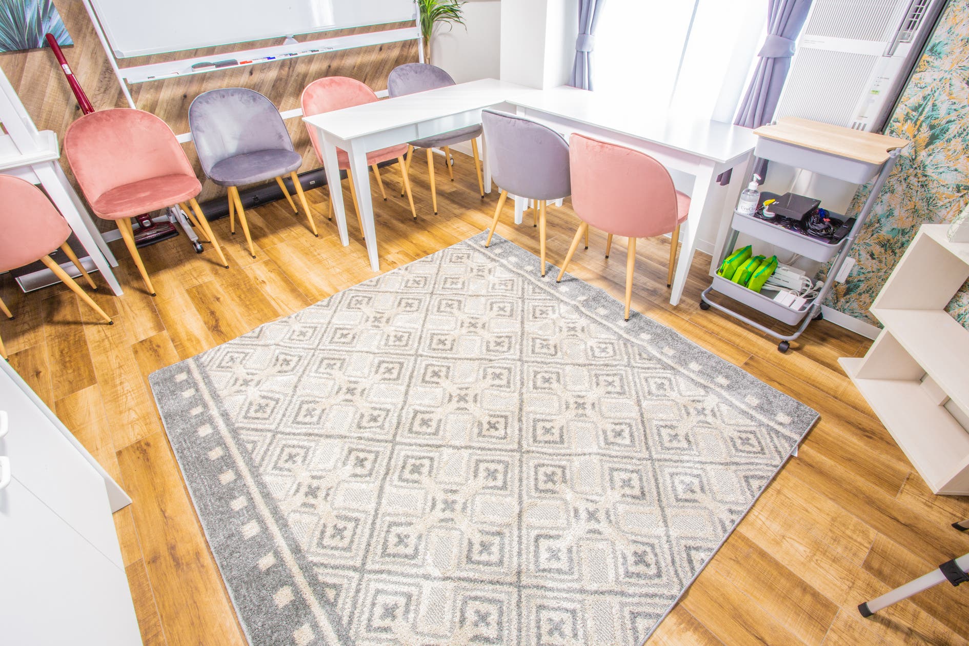 《LVB二子玉川✨》二子玉川徒歩4分/最大12名/おしゃれ会議室/パーティ/無料Wifiテレワーク/スマホ撮影ライトの写真20