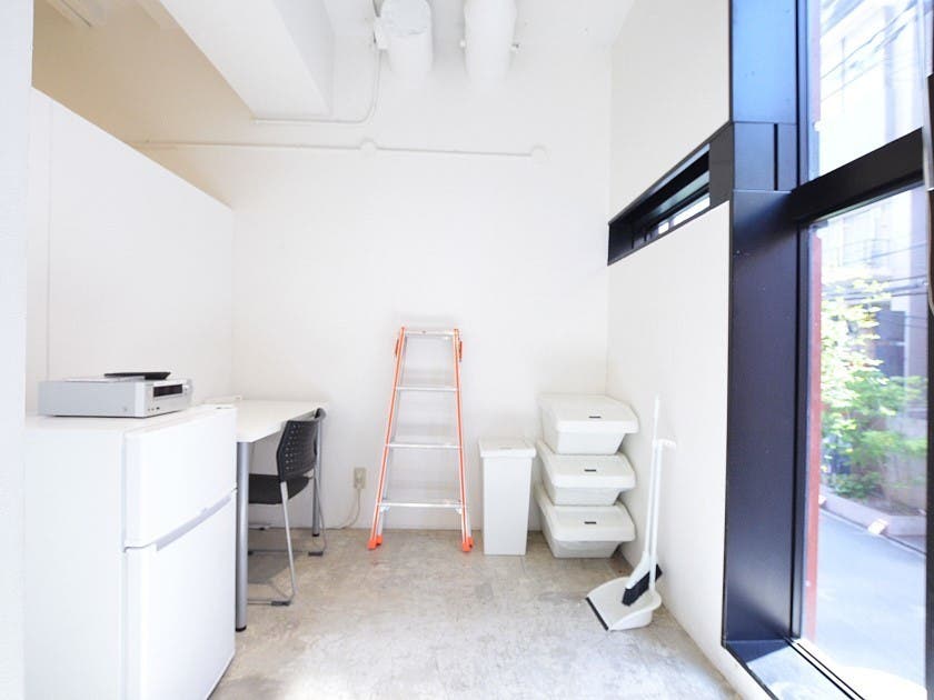 【2F-202】南船場のランドマークビルにある、心斎橋駅、本町駅すぐのレンタルスペース。【大阪市中央区】の写真5