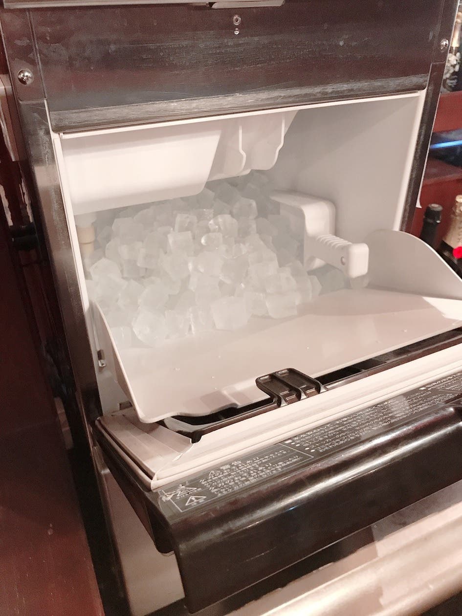 【西武新宿駅1分】貸し切りBAR・各種パーティー/2次会/飲み放題/カラオケ無料/ダーツ/スタンディング/クリスマスの写真9