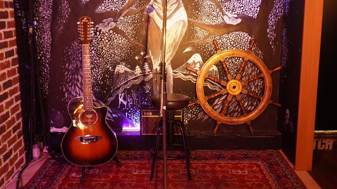 JR稲毛駅徒歩4分!本格バースペースを備えたロケーション【撮影/演奏/パーティ/セミナー/コスプレ更衣室完備】の写真2