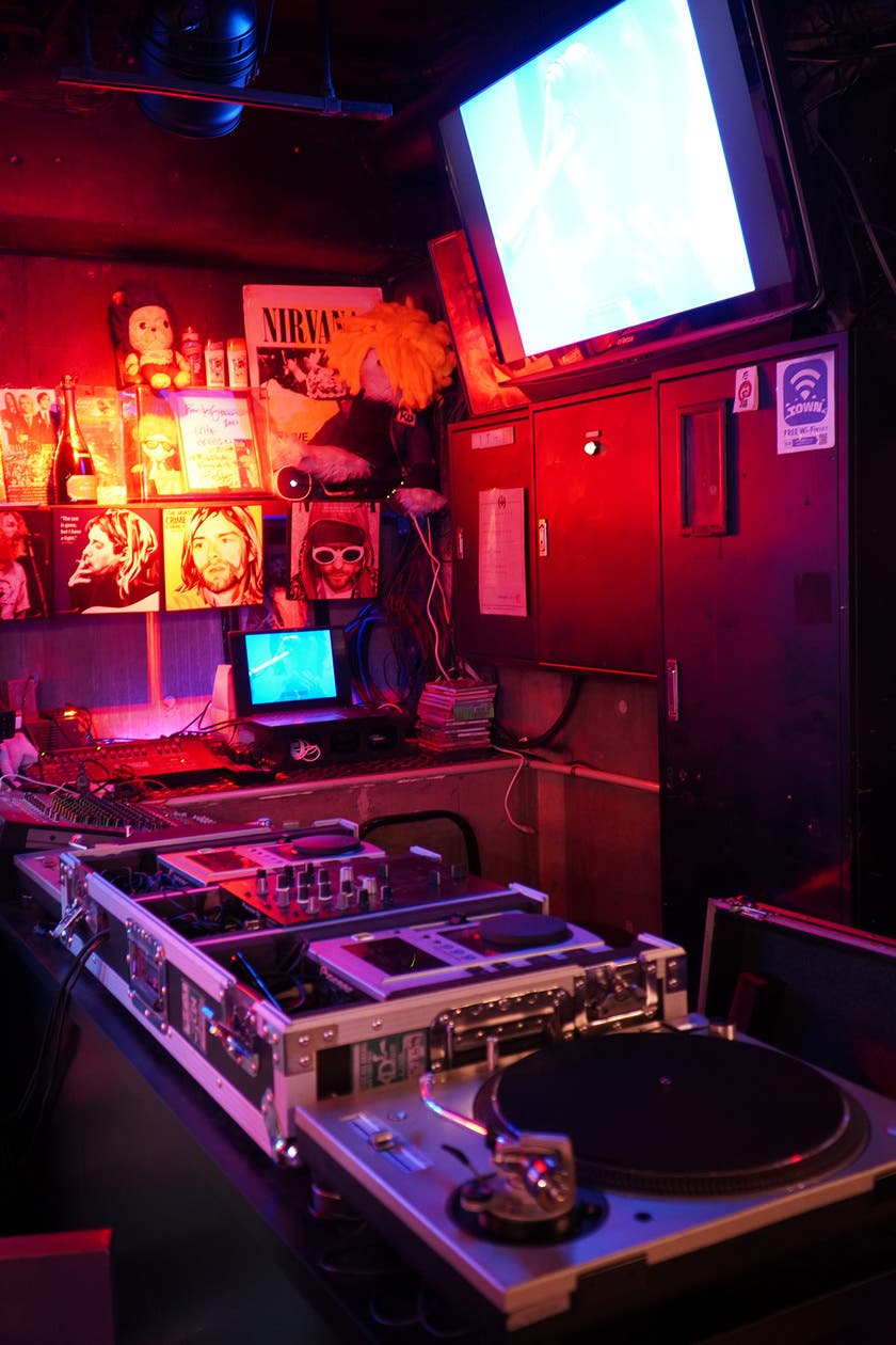 JR稲毛駅徒歩4分！本格バースペースを備えたロケーション【撮影/演奏/パーティ/セミナー/コスプレ更衣室完備】の写真12