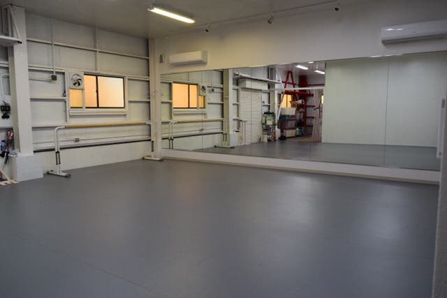 2021年3月にできたばかりの綺麗なスタジオ☆バレエ、ダンス、ヨガのレッスンに最適！の写真3