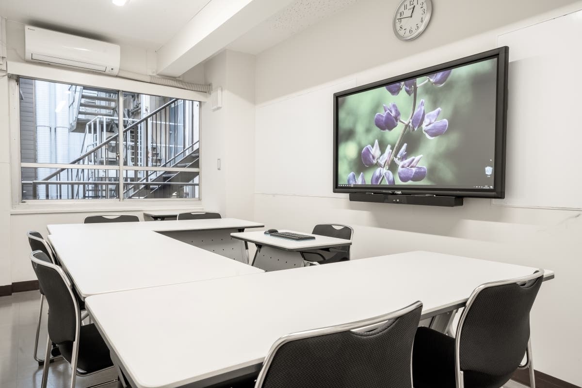 【渋谷徒歩3分】渋谷スペース406:レッスンや会議などに【Wifi完備 駐車場あり】の写真1