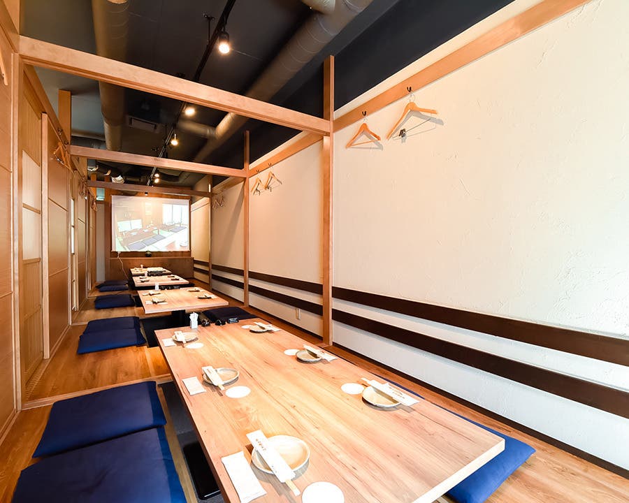 中洲川端駅5番出口から徒歩3分。上川端商店街の中の飲食店(櫛田神社側から左3軒目)の写真1