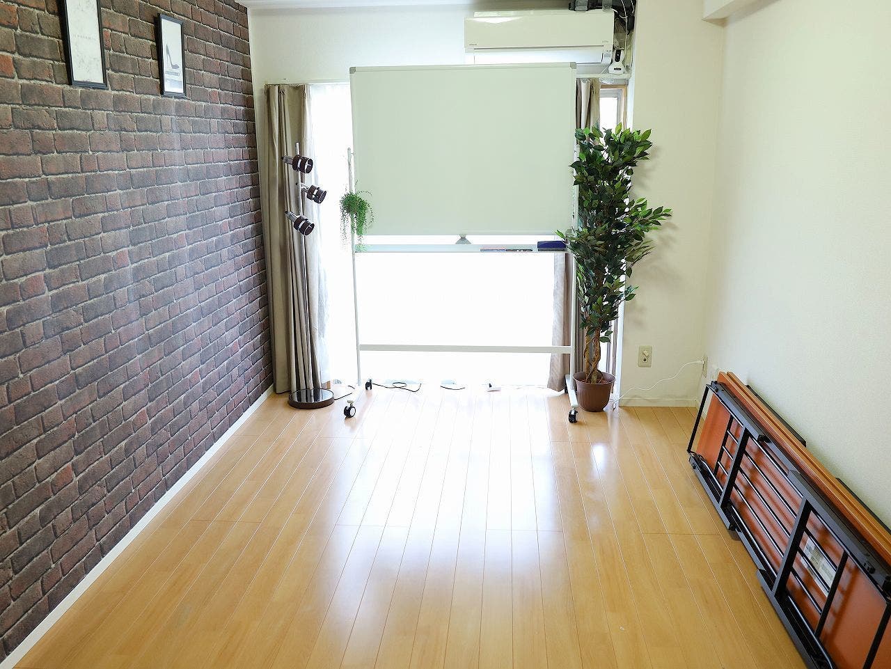 【中目黒駅7分！10名利用可！】綺麗な室内！WiFi・プロジェクター・ホワイトボード全て無料！ふれあい貸し会議室 中目黒Aの写真17