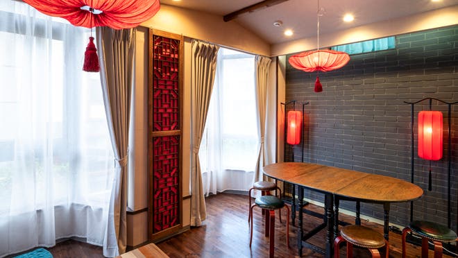 「オールド上海」をイメージして創り上げられた撮影スペースの写真1